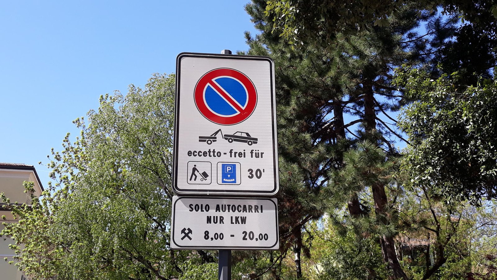 Quali sono le regole per il cartello di carico e scarico merci con ...